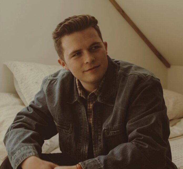 Josiah Queen Biography, Age, Wife, Songs, Net Worth - Charge9ja